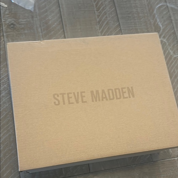 Steve Madden | Shoes | Steve Madden Tan Shoe Box | Poshmark